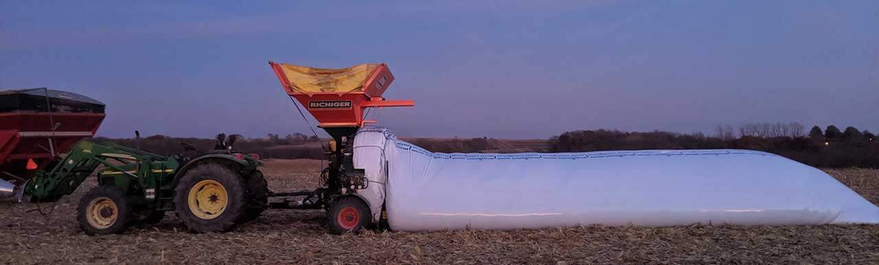 Dammann Farms | Clarinda, IA | Richiger Grain Baggers, Unloaders & More